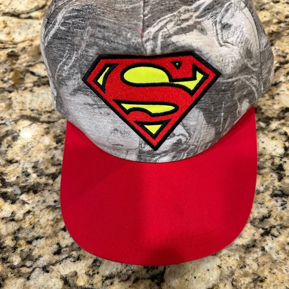 DC Comics | Other | Superman Youth One Size Fits Most Snap Back Hat Cap ...